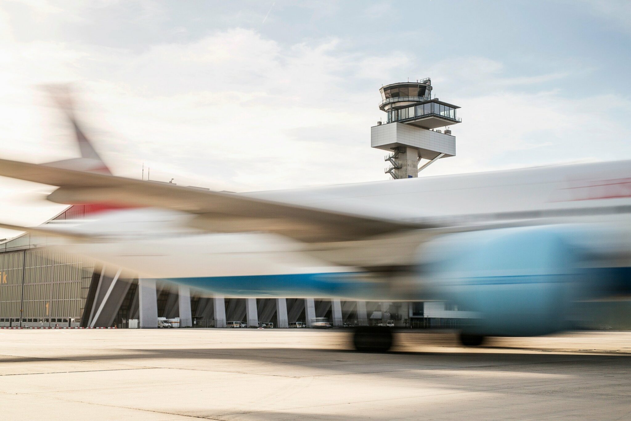 Fluglotse und Fluglotsin werden - DFS Deutsche Flugsicherung